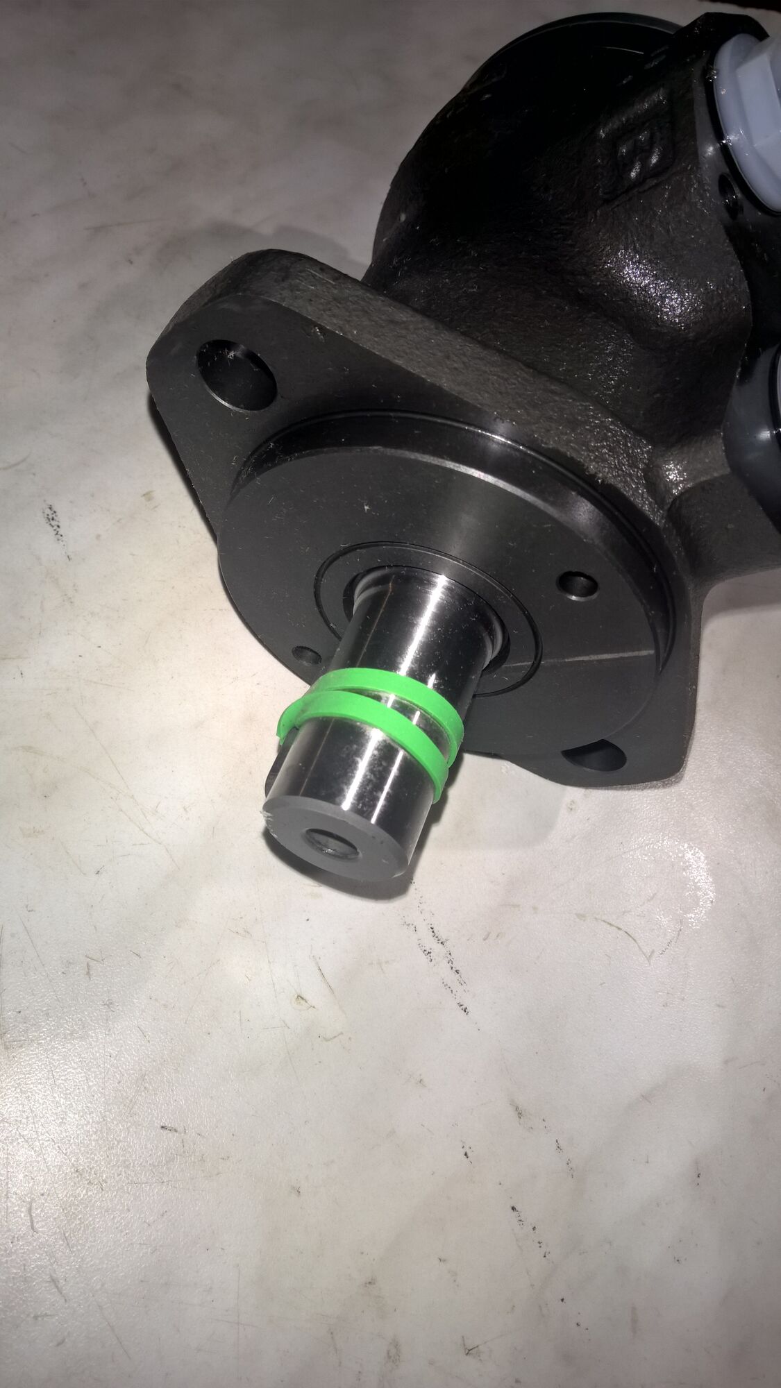 Гидромотор OMPX-080 11186721 А2 25 мм шпонка White Drive Danfoss Power Solutions, Зауэр-Данфосс ...