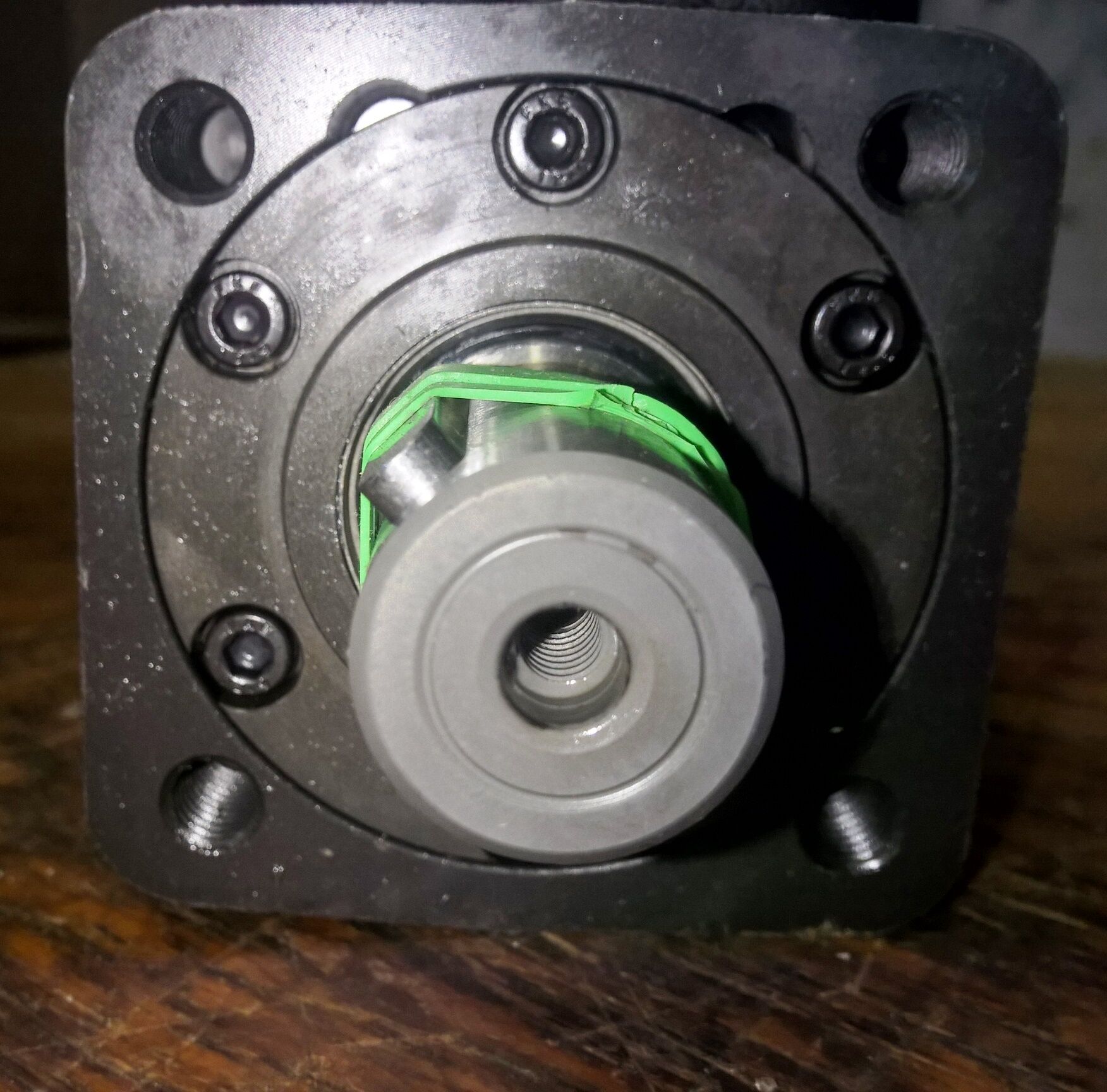Гидромотор OMP 80 151-7062 Фланец С Вал 1 дюйм шпонка White Drive ...